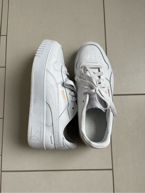 Puma | Shoes | Puma White Sneakers With Subtle Green Insole Trim | Poshmark